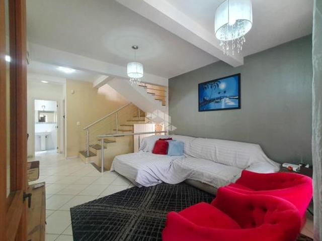 Casa residencial em Hamburgo Velho / Canudos