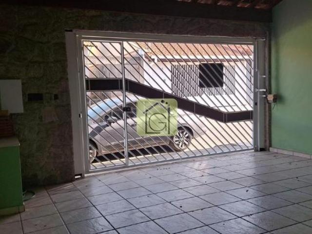 Casa Residencial em Itu/SP com 2 Quartos 1 Suíte • Quintal • Aceita Financiamento e Permuta