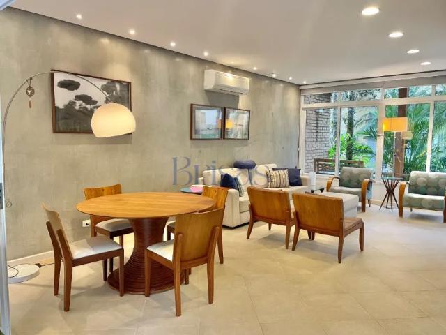 Casa residencial em são sebastião sp, baleia
