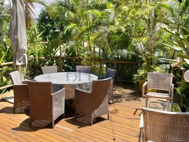 Casa residencial em são sebastião sp, baleia