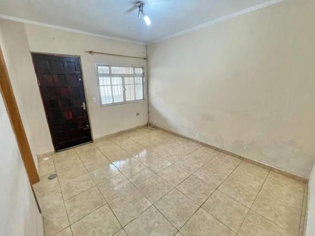 Casa Residencial em Santo André Vila Alzira – 2 Qtos, 3 Vagas, Financiamento Liberado