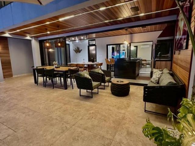 Casa Residencial Gaivota II | 265 m² | 3 Suítes | Piscina