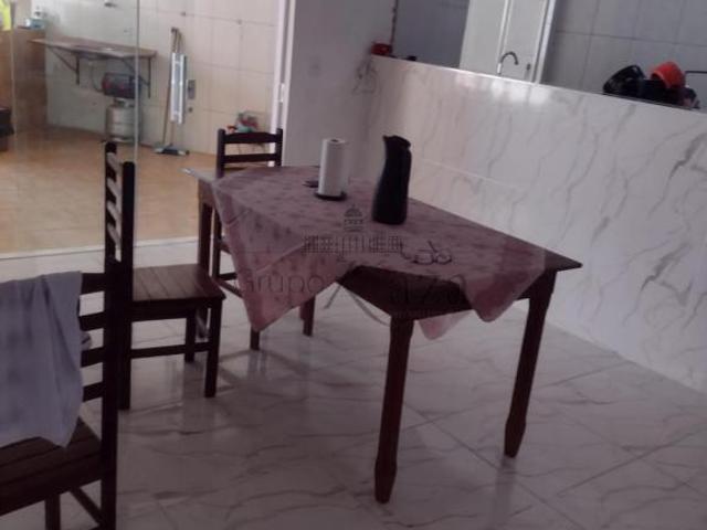 Casa Residencial Jardim Esperanca Jacareí 3 Dormitórios 195m²