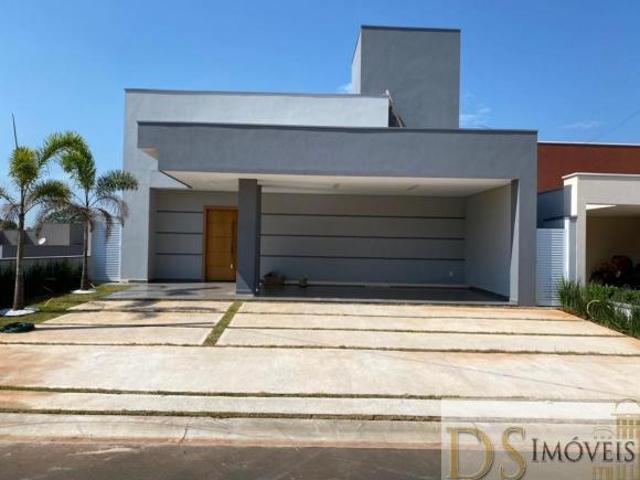 CASA RESIDENCIAL LAGOS D&apos  ICARAÍ