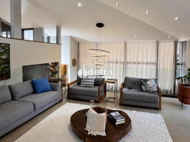 Casa Residencial Padrão em Uberlândia