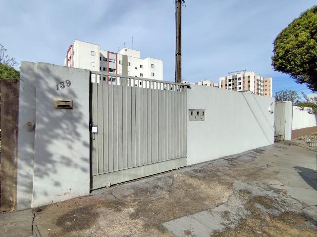 Casa residencial para alugar na região central de Londrina com 2 quartos