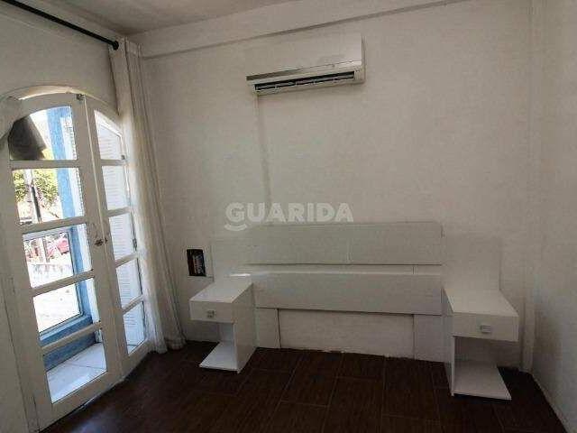 Casa Residencial para alugar com 4 dormitórios, sendo 3 suítes, no bairro Partenon COD: 18539