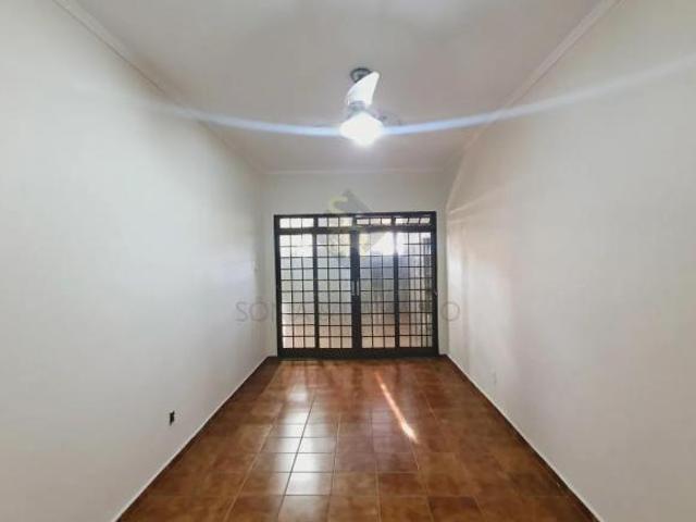 Casa Residencial para Locação no bairro Vila Tibério em Ribeirão Preto