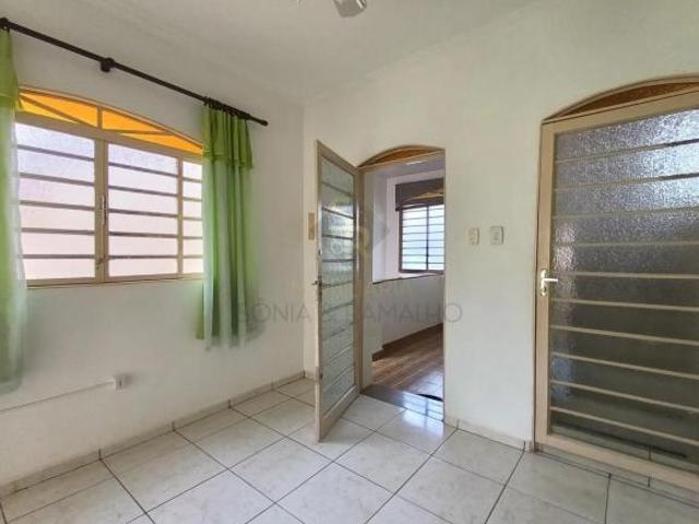 Casa Residencial para Locação e Venda no Bairro Centro, em Ribeirão Preto