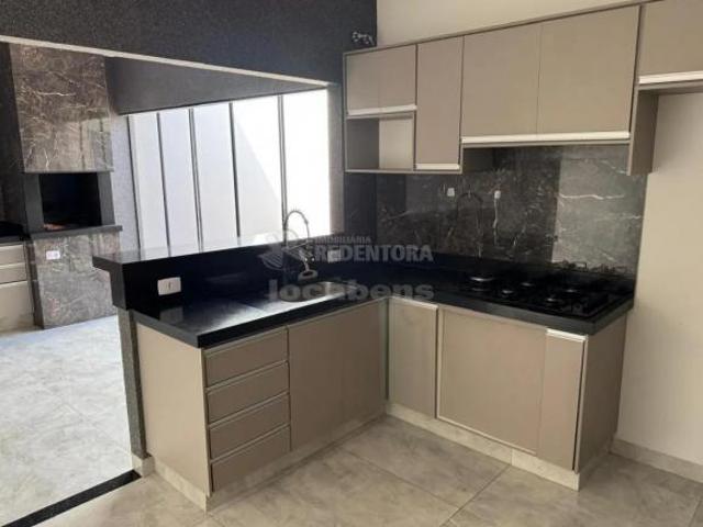 Casa Residencial para Venda 3 Dormitórios / Jardim das Palmeiras