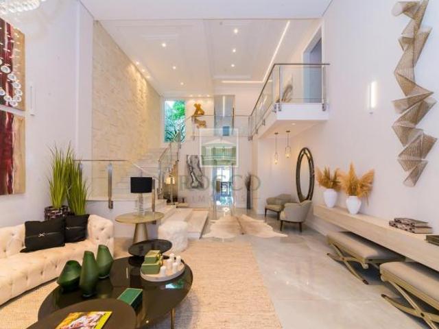 Casa Residencial para vender na Avenida Edgard Stellfeld, 806 Jardim Social, Curitiba PR CEP 8