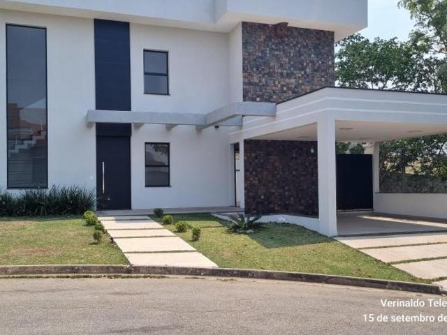 Casa Residencial Phytus, 173m², 3 dormitórios, 2 vaga de garagem cobertas