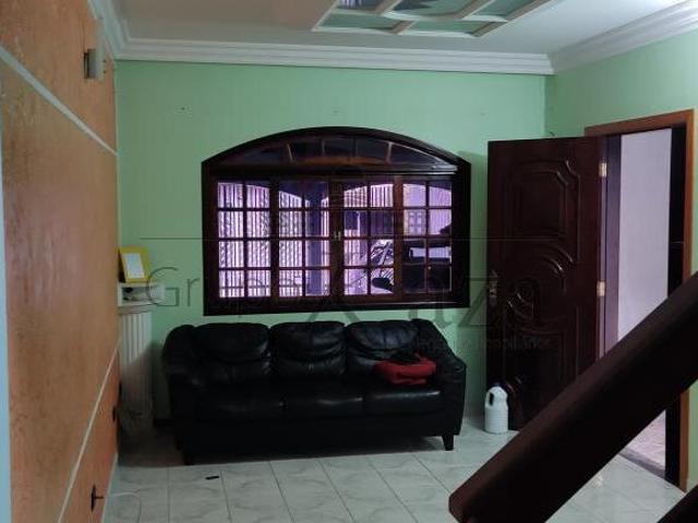 Casa Residencial União 3 Dormitórios 200m² Aceita permuta