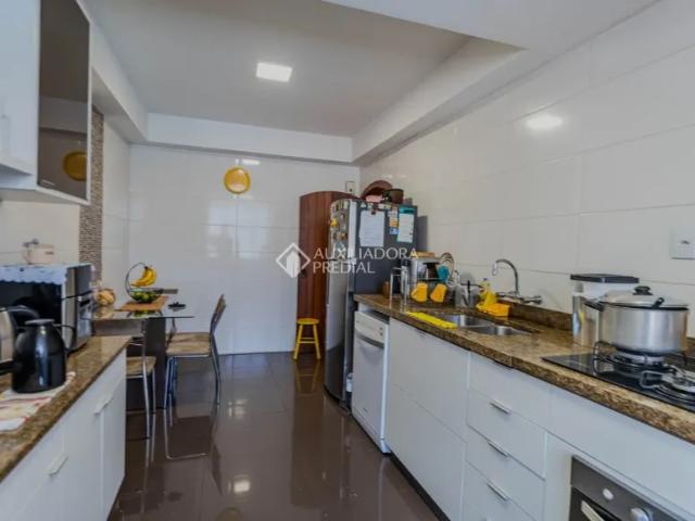 Casa residencial à venda no bairro Ipanema com 356 m² e 3 dormitórios/quartos