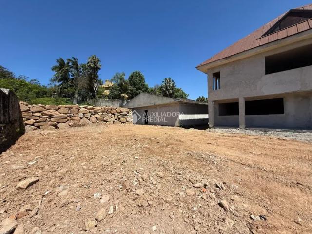 Casa residencial com 130 m², 1 dormitório à venda no bairro João Paulo
