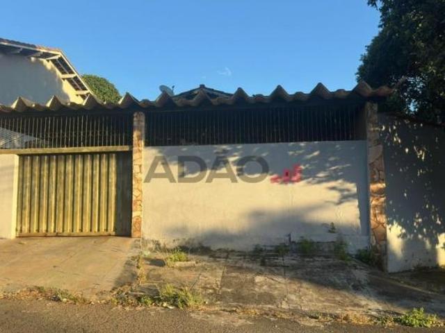 Casa Residencial Vila Santa Izabel Casa de Rua com 4 Quarto s por R$ 880000.00 no setor Vila Santa