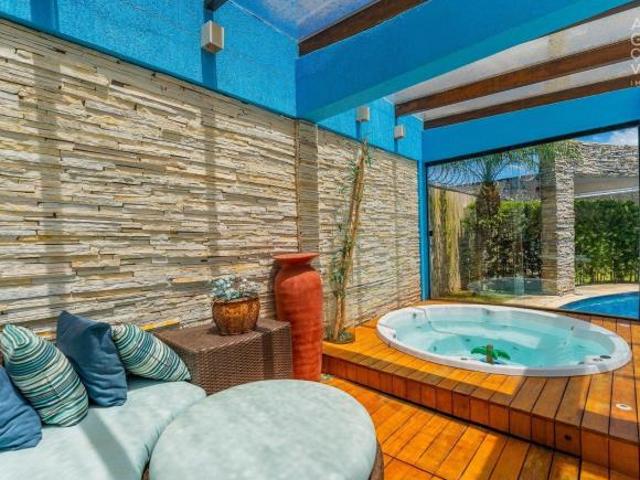 Casa Residencial, 04 Suítes, 07 Vagas, Piscina, Santa Felicidade, Curitiba