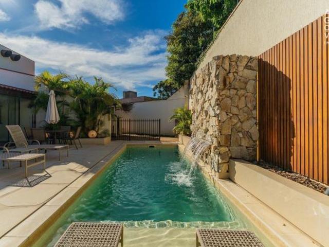 Casa Residencial, 03 Quartos, 04 Vagas, Terraço privativo, Ahú, Curitiba