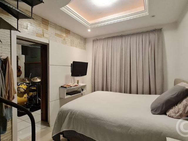 Casa residencial, 180.00m²