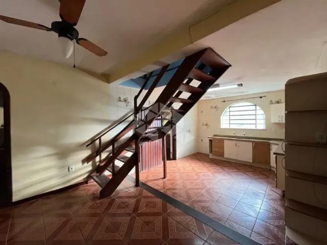 Casa Residencial 200M² para Alugar