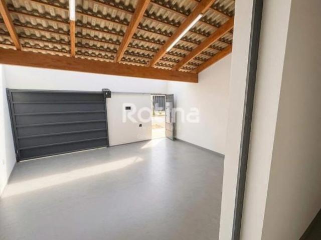 Casa Residencial 2 Quartos 1 Suíte com 3 Vagas – Novo Mundo, Uberlândia/MG