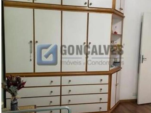 Casa Residencial 2 Quartos com 5 Vagas em Santo Antônio, São Caetano do Sul