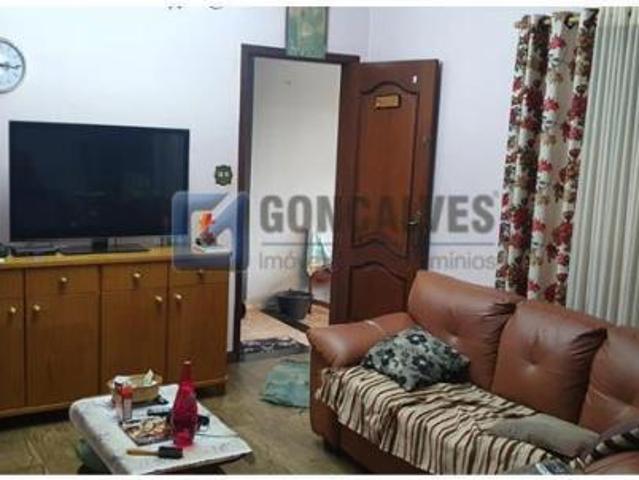 Casa Residencial 2 Quartos com Quintal — Vila Guiomar, Santo André