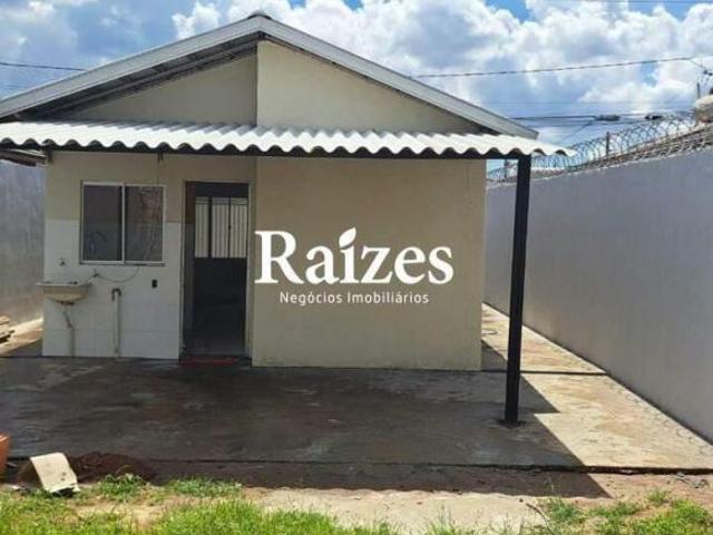 Casa Residencial 2 Quartos com Quintal e 2 Vagas no Monte Hebron