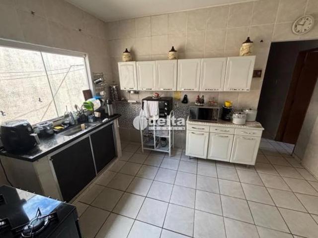 Casa residencial 2 quartos disponível para Venda no bairro Jardim Canaã em Uberlândia MG