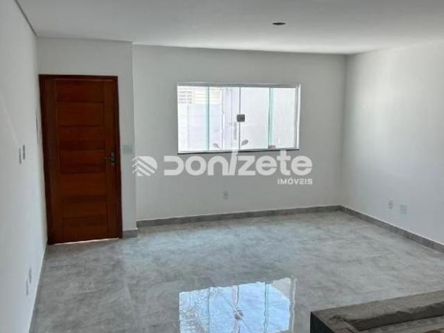 Casa Residencial | 3 dormitórios 1 suíte com 2 vagas em Vila Vitória, Santo André