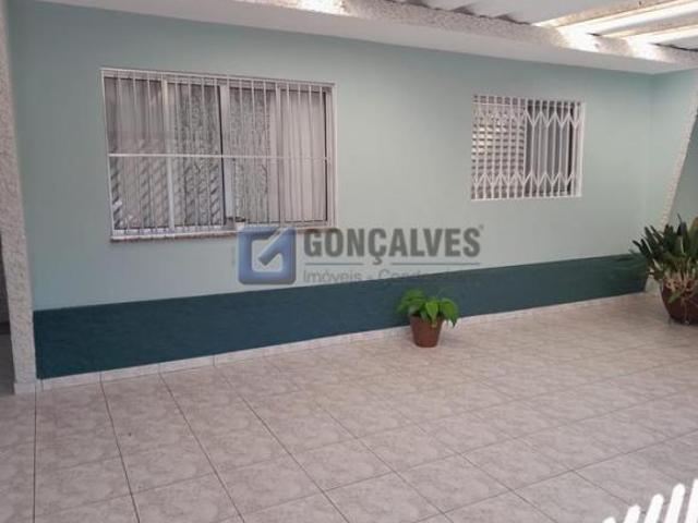 Casa Residencial 3 Quartos com Ampla Área em Jardim Hollywood, SBC