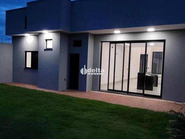 Casa residencial 3 quartos sendo 1 suíte master disponível para locação no bairro Jardim Brasília em