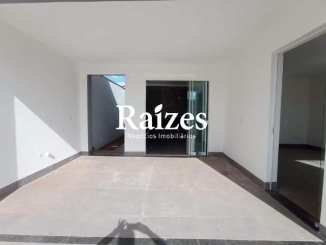 Casa Residencial 3 Quartos sendo 1 Suíte com Acabamento em Porcelanato no Canaã em Uberlândia