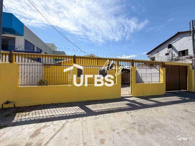 Casa, 390 m², 4 qts, 2 banh 2 vagas, Parque Amazônia