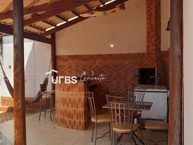 CASA RESIDENCIAL/COMERCIAL NO JARDIM BRASIL COM LOCALIZAÇÃO EXCELENTE