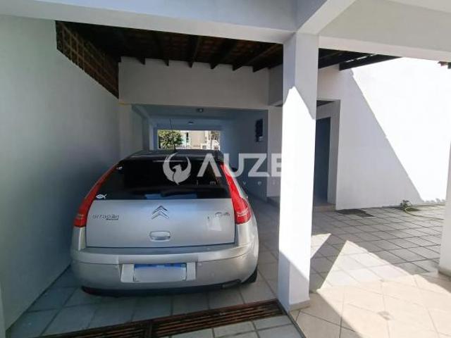 Casa residencial/comercial com amplo terreno plano de 678m² na melhor localização do Jardim das Amér
