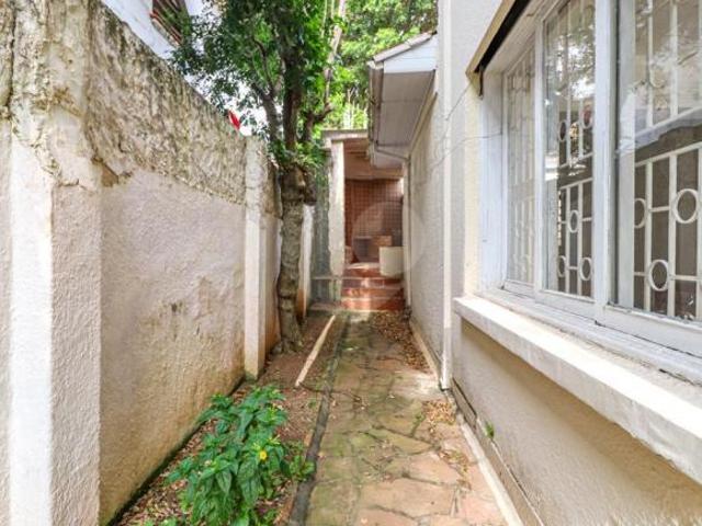 Casa Residencial/Comercial para venda/locação no PACAEMBÚ!