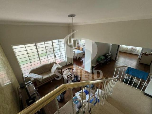 Casa Residencial/Comercial 4 quartos Casa nos fundos 4 vagas Campo Grande