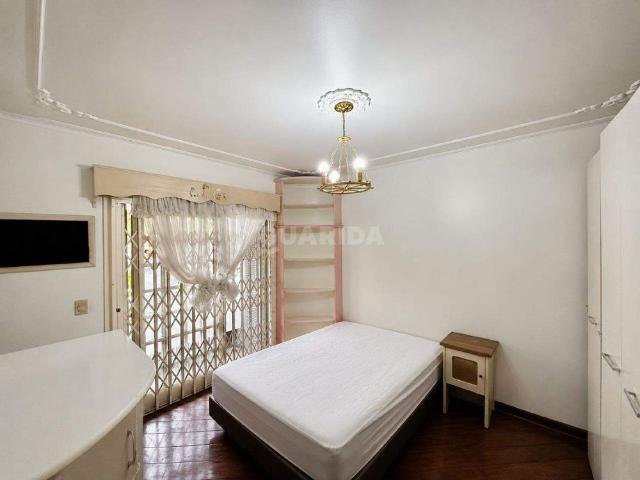 Casa Residencial/Sobrado para aluguel, 4 quartos, 1 suíte, 2 vagas, Tristeza Porto Alegre/RS COD: 25625