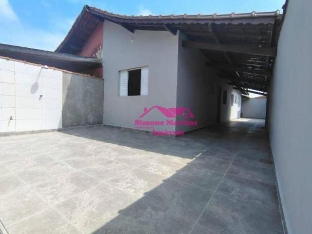CASA REVITALIZADA Á VENDA NA PRAIA DE MONGAGUÁ EM LOCALIZAÇÃO PRIVILEGIADA