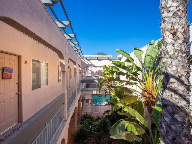 Casa Riviera Apartments