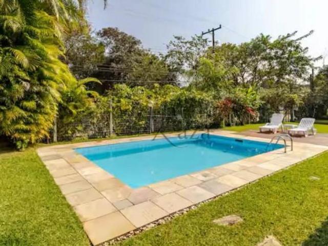 Casa Riviera de São Lourenço 5 Dormitórios 302m²