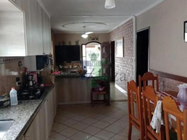 Casa São João em Jacareí 3 Dormitórios 450m² Aceita permuta