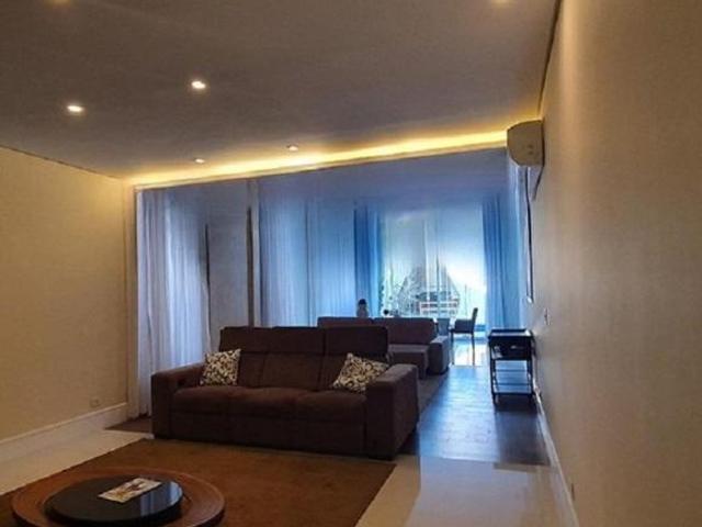 Casa Santana 4 suítes, 7 vagas e Piscina proximo Braz Leme