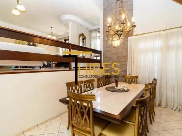 Casa Santo Inácio/Barigui, 4 suítes, 300 m² privativos, 4 vagas de garagem