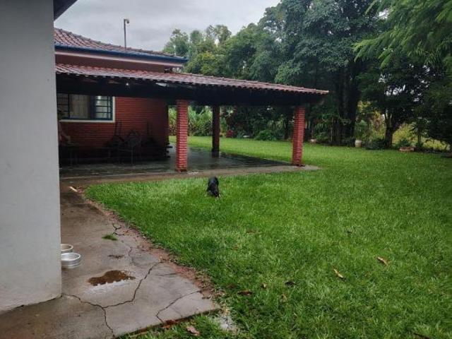 Casa sede grande,boa dimais