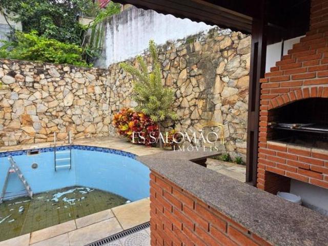 Casa Semitérrea à Venda na Vila Romana | 6 Vagas | Piscina | Área Gourmet | 3 Dormitórios | Rua Tran