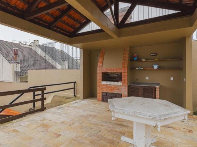 Casa semi mobiliada na Vila Assunção com vista deslumbrante para o Guaíba e Veleiros do Sul