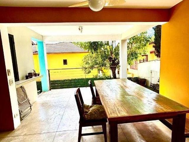 Casa semi mobiliada no São Paulo II Granja Viana Cotia