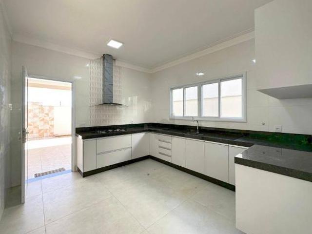 Casa Semi Mobiliada com 3 dormitórios à venda, 168 m² por R$ 1.100.000 Campos do Conde II Soroc